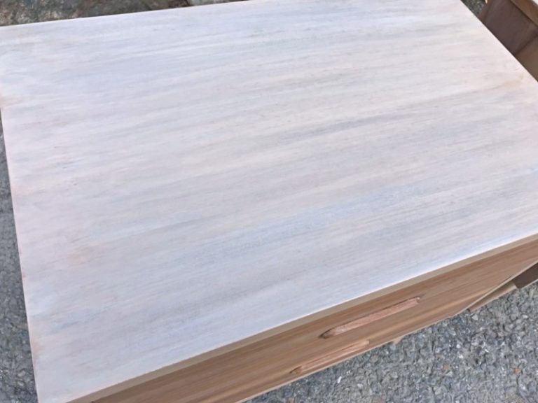 How to Paint the Pottery Barn Seadrift Finish | Entri Ways